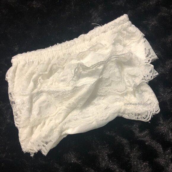 boutique | Bottoms | Ivory Lace Ruffle Bloomer | Poshmark